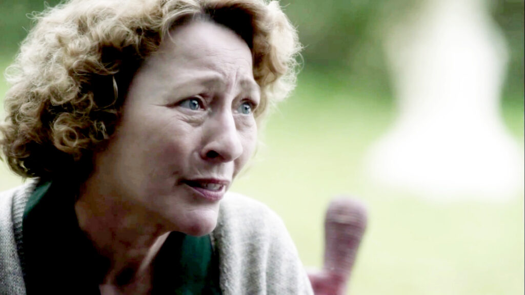 Images from 201 Through A Glass, Darkly – Outlander Watch