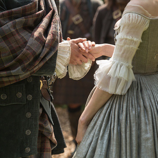 Images from 107 The Wedding – Outlander Watch