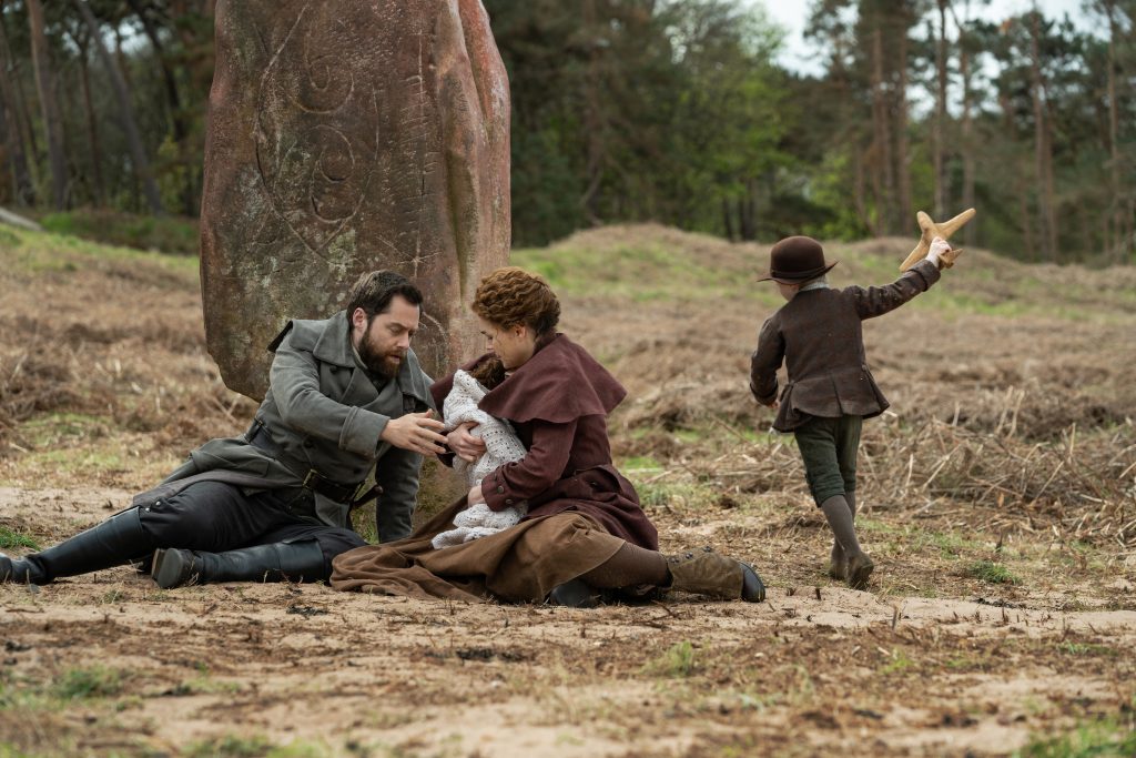 Images from 702 The Happiest Place on Earth – Outlander Watch